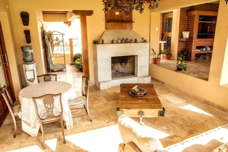 Luxury Guayllabamba House Gym Jacuzzi Parking Pool Wifi - Quito