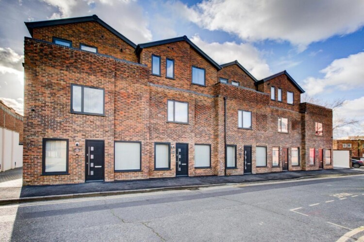 Hybrid Resi - Uxbridge - Uxbridge