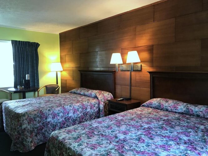 Oyo Hotel Economy Inn Us-29 Danville - Danville, VA