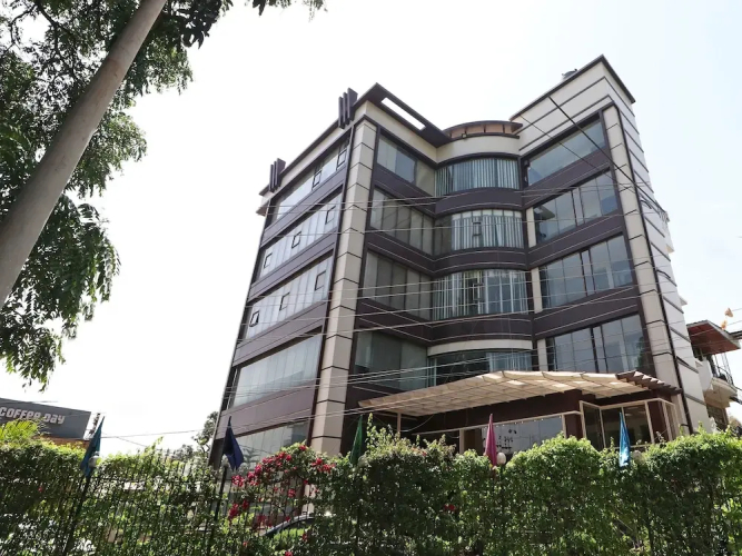 Oyo 2595 Hotel City Star - 데라둔