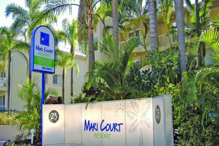 Comfort Inn & Suites Mari Court - 
