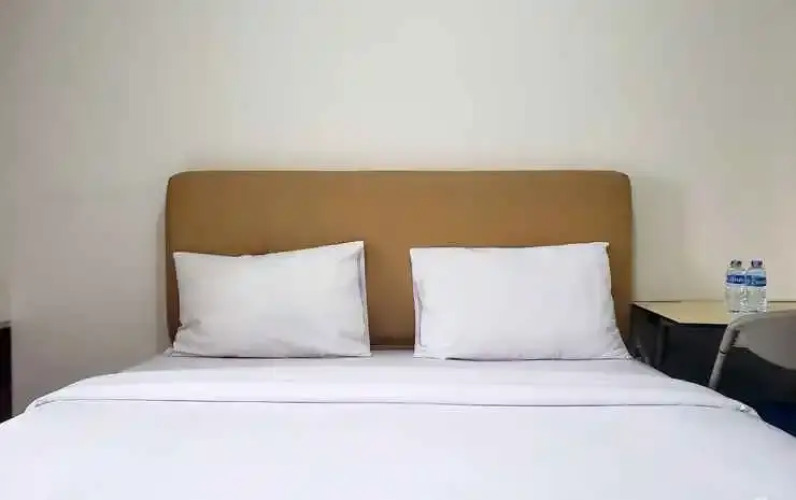 Cozy And Warm Studio At Cinere Resort Apartment By Travelio - Jakarta