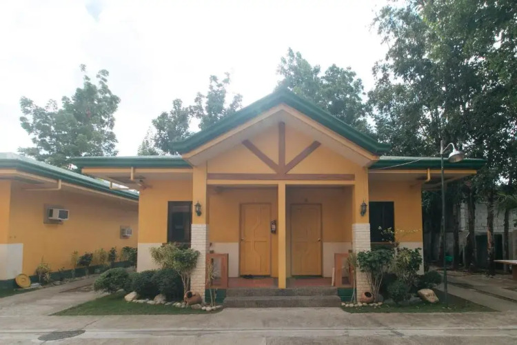 Farm Side Hotel - Laoag