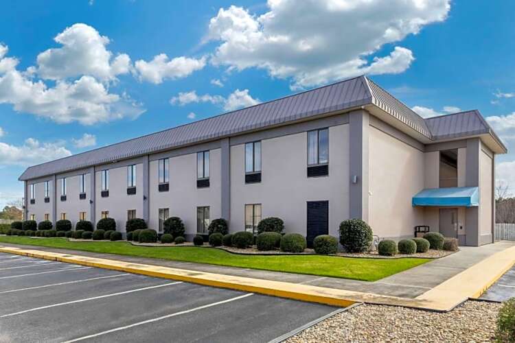 Econo Lodge At The University - Myrtle Beach