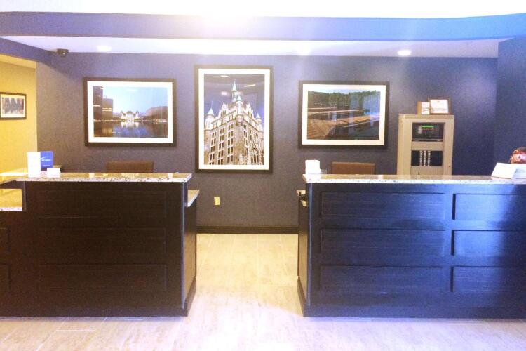 Albany Airport Inn - Albany, NY
