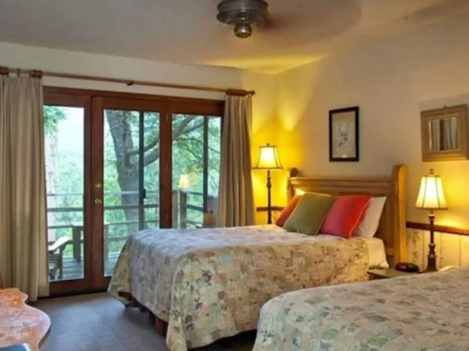 Narrow Gauge Inn - Fish Camp, CA