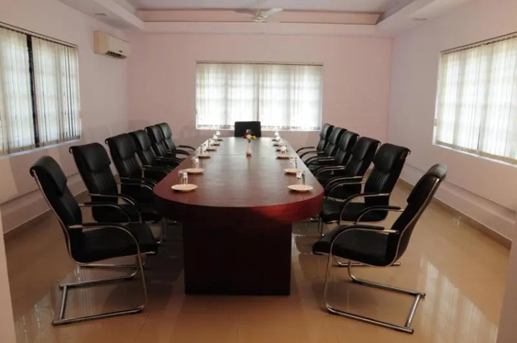 Central Hotel - Thrissur