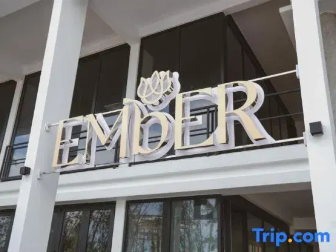 Roxy Beach Apartment - Sematan