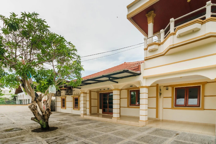 Reddoorz Syariah @ Jalan Dr Mansyur Medan - Medan