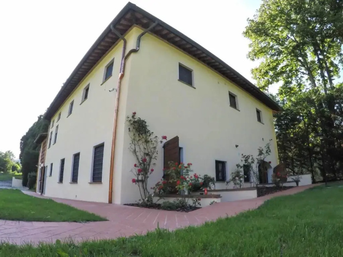 Casale La Fata -Tipico Toscano Immerso Nelle Colline Tra Lucca E Versilia, 6 Appartamenti Indipendenti - Lucca