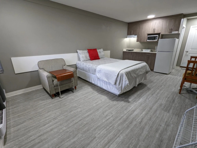 Riverside Motel & Suites - Medicine Hat