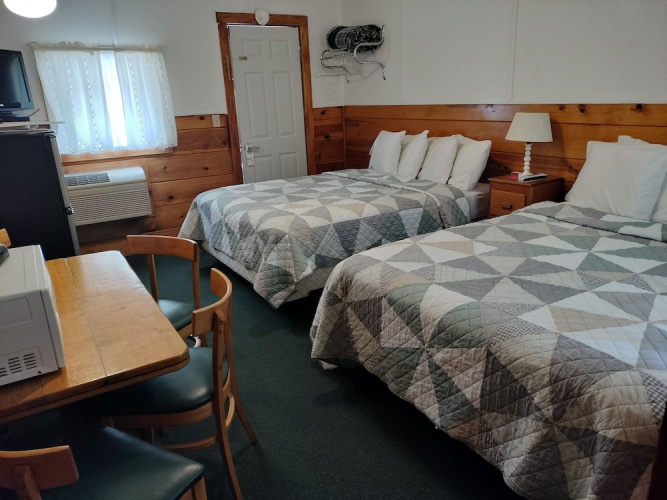 Pioneer Motel - West Yellowstone, MT