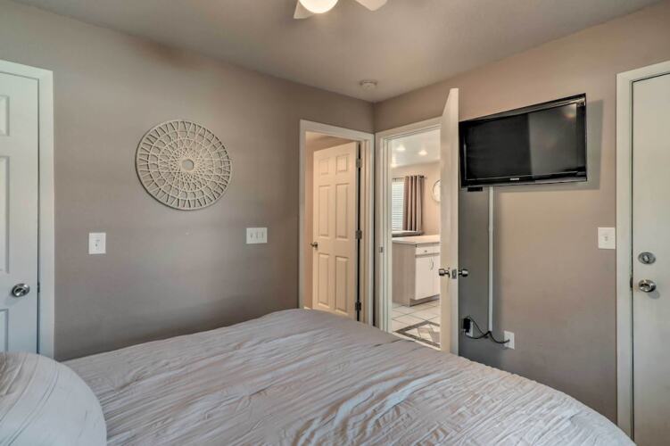 Modern Resort Condo ~ 3 Mi To Branson Landing - Ridgedale, MO