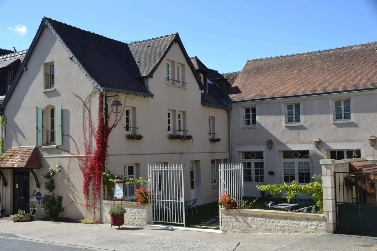 Logis Hôtel Restaurant Relais De La Mothe - La Roche-Posay