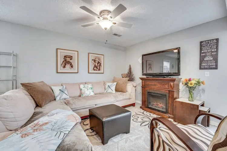 Missouri Couple's Retreat: 'Shouse' W/ Patio, Yard - Springfield, MO