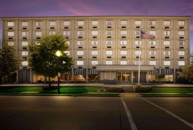 Best Western Riverfront Inn - Door County, WI