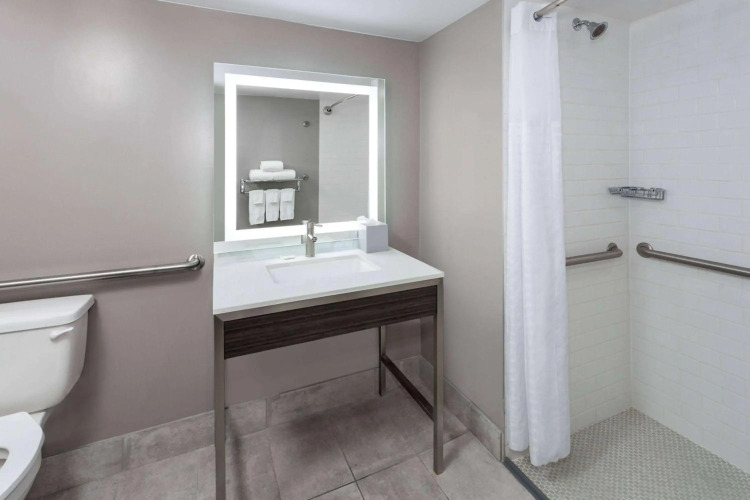 Super 8 By Wyndham Baltimore Northwest - Owings Mills, MD