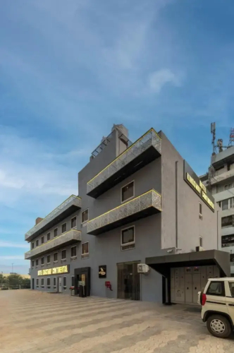 Hotel Kingsway Continental Raipur - Raipur