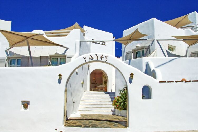 Yades Suites - Apartments & Spa - Paros