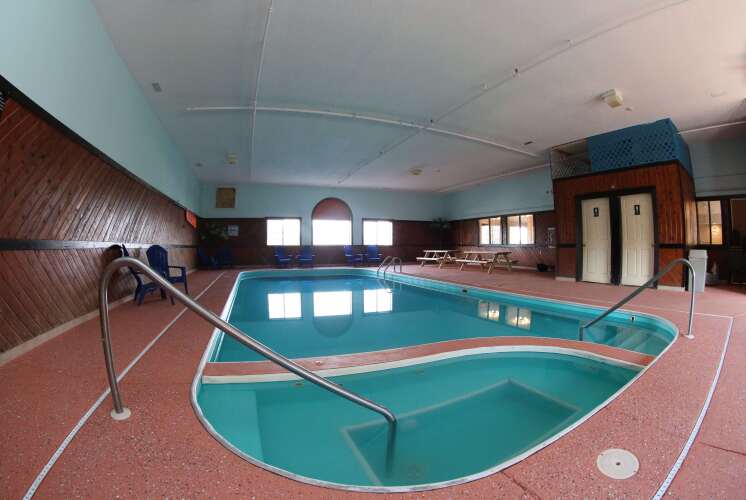 Super 8 By Wyndham Portsmouth - South Shore, KY