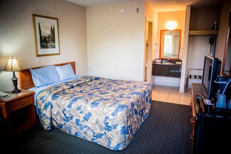 Langley Hwy Hotel - Maple Ridge