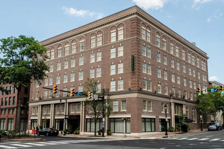 Hotel Heron Old Town Alexandria - Alexandria, VA