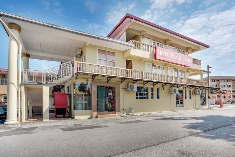 Oyo 44094 Bangi Lanai Hotel - Kajang