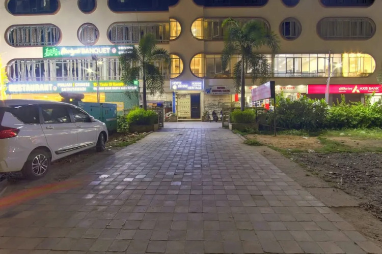 Hotel Divine Heritage - Vadodara