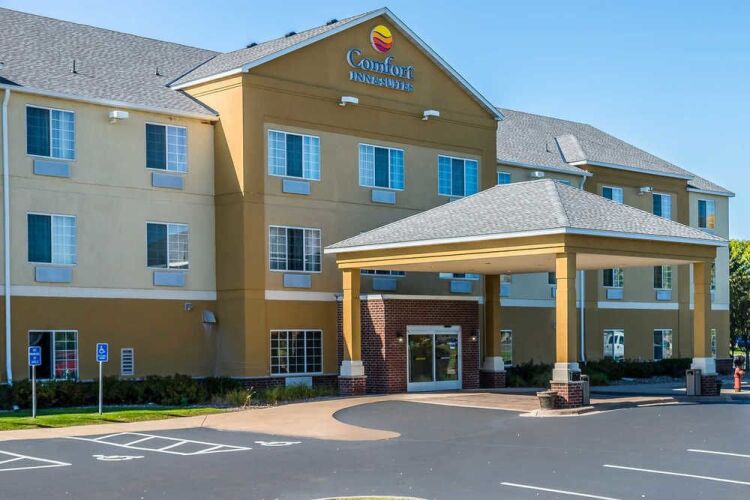 Comfort Inn & Suites - Hudson, WI