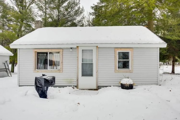 Pine Ridge Resort Cabin On Bass Lake W/ Dock! - Michigan