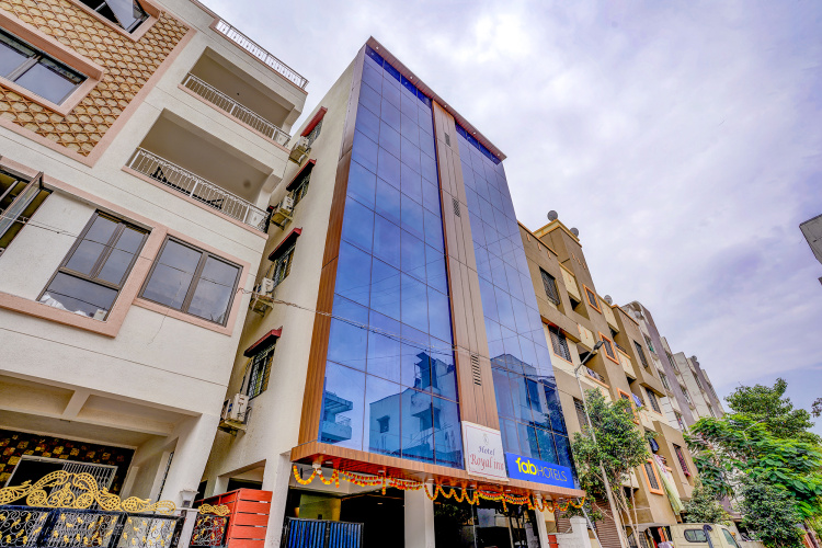 Fabhotel Royal Inn Ns - Pune