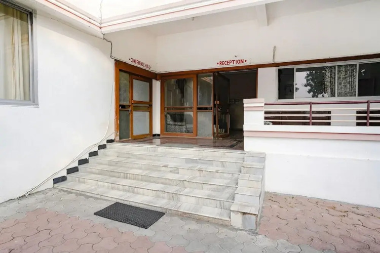 Fabhotel Girija - Aurangabad