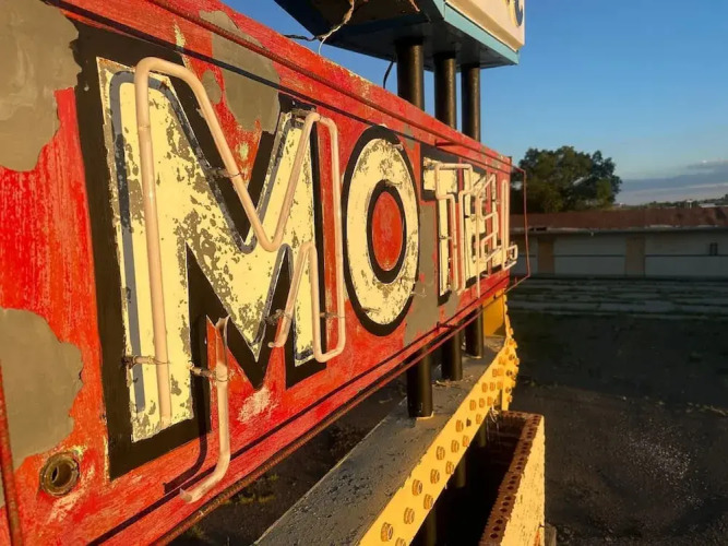 Amazing Historic 1800s Carriage House - Sugarite Canyon State Park, Raton