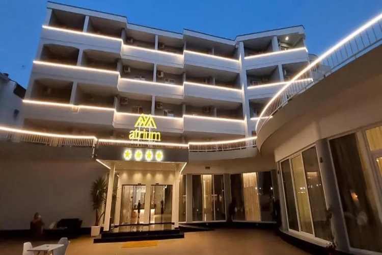 Atrium Deluxe Resort - Golem