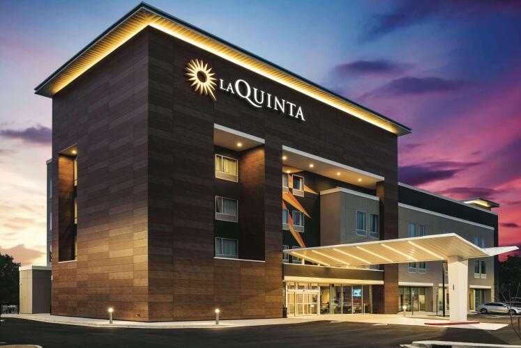 La Quinta Inn & Suites By Wyndham Atlanta South - Mcdonough - McDonough, GA