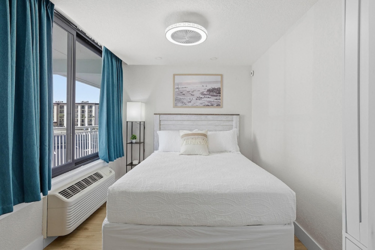 Ocean Breeze Resort 213 - Daytona Beach, FL