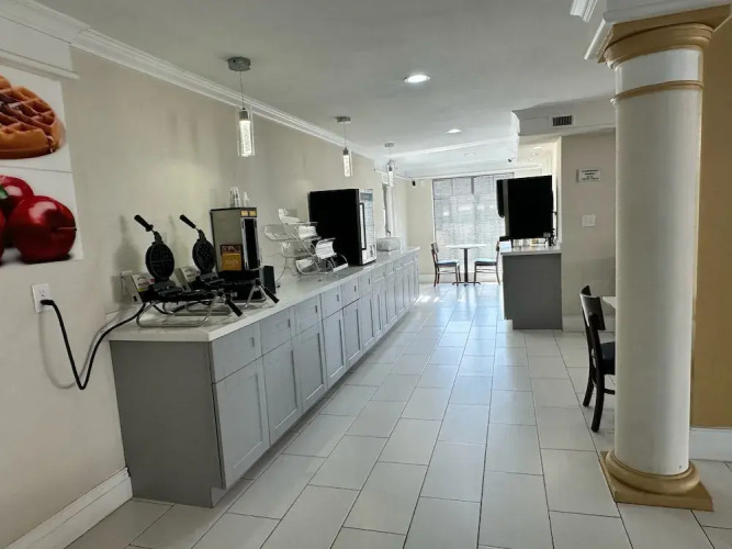 Super 8 By Wyndham Nacogdoches Near University - Nacogdoches, TX