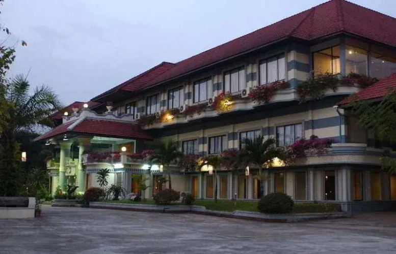 Phatad Valley Hotel - Thong Pha Phum District