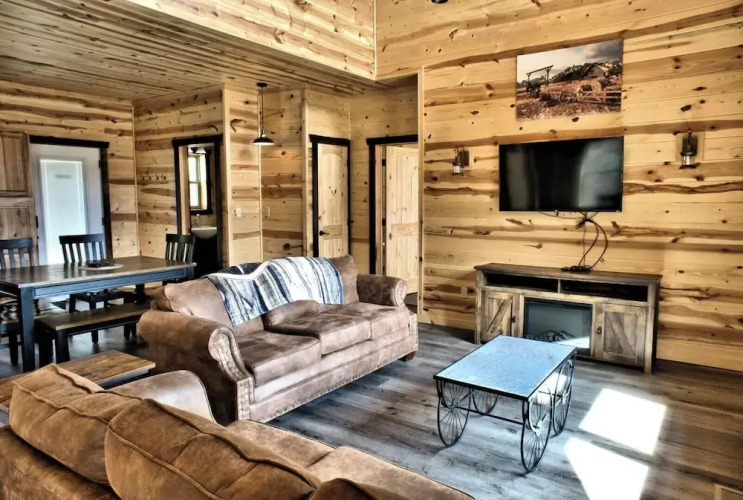 Wagon Wheel - Gatlinburg, TN