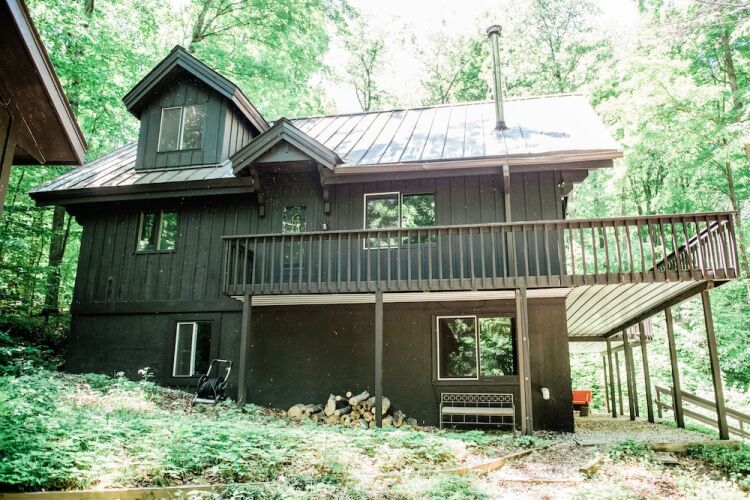 Northern Nights Chalet Wanderlust Abodes - Michigan