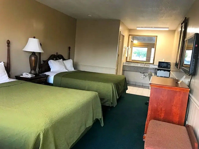 Travelers Inn - Winston-Salem, NC