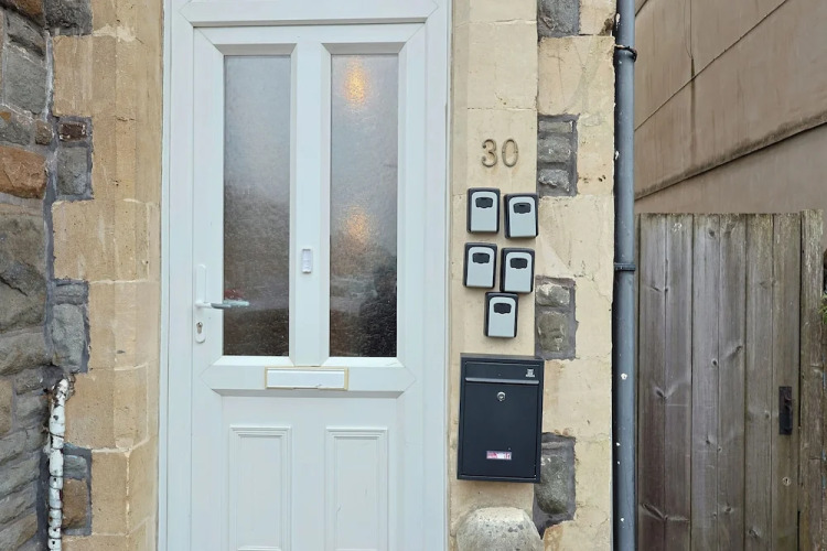 Cardiff Guesthouse & On-street Parking - Cardiff