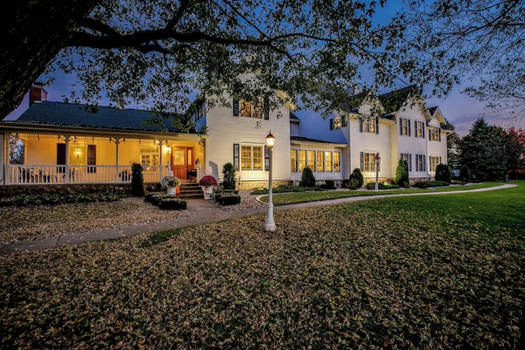 Biddle Point Inn & Event Venue - Indiana (State)