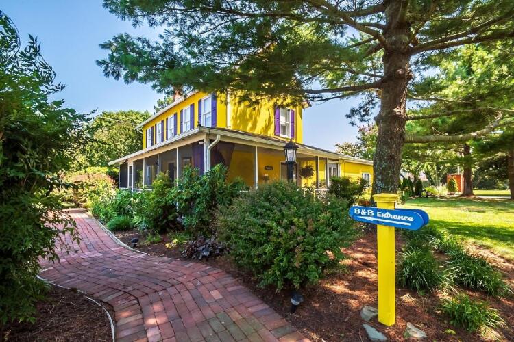 Homestead Bed & Breakfast At Rehoboth - Rehoboth Beach, DE