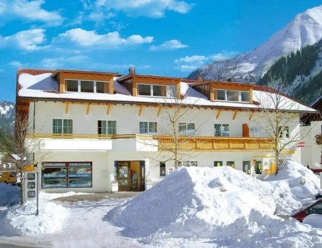 Apartment In Bichlbach With Parking Space - Bichlbach