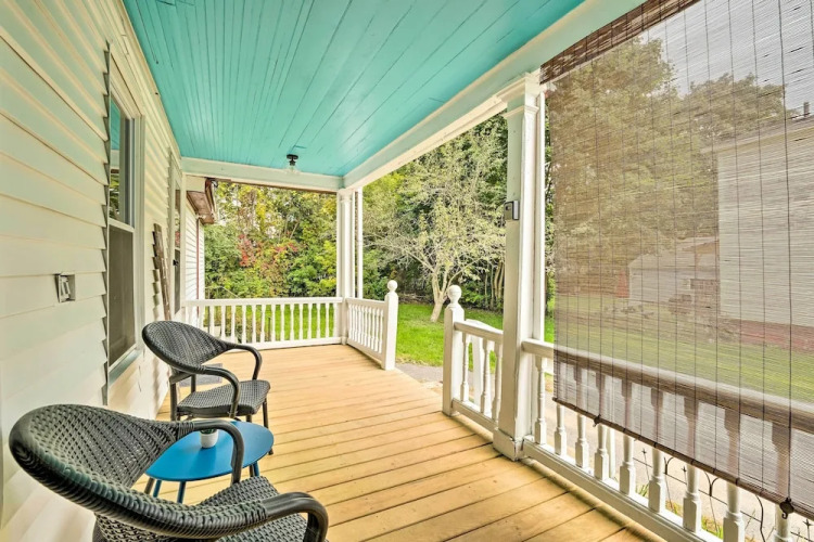 Updated Vintage Apartment < 1/2 Mi To Main St - Keene, NH