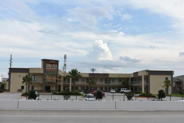 Grand Villa Inn & Suites - Humble - Humble, TX