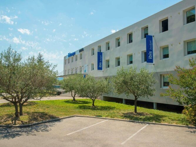 Ibis Budget Pertuis Portes Du Luberon - Pertuis