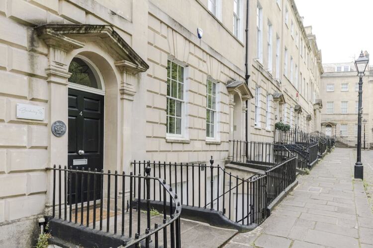 4 Berkeley Sq - Yourapartment - Bristol