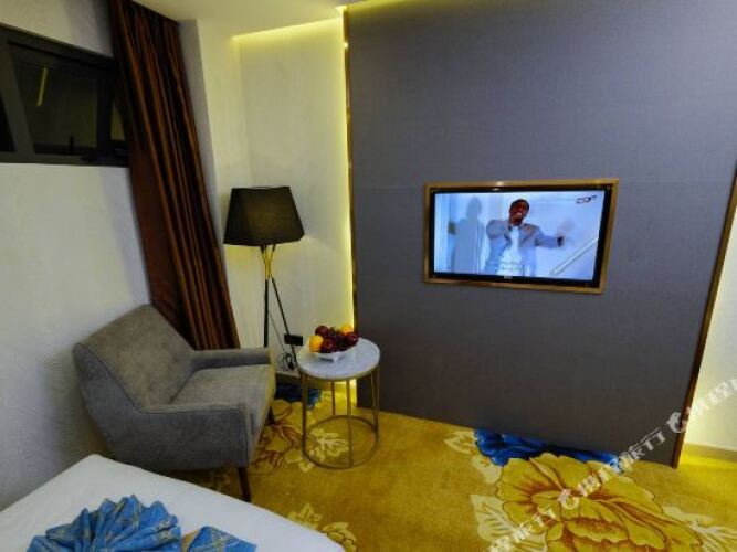Diamond Hotel Binh Duong - ビンズオン
